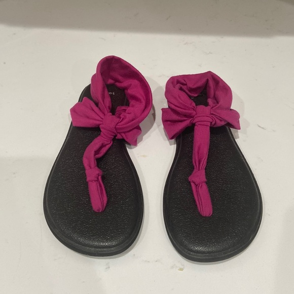 Sanuk | Shoes | Sanuk Magenta Womens 8 Sandals Euc | Poshmark